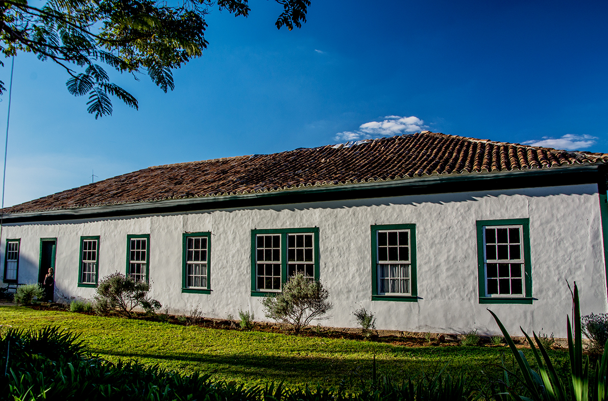 Revista Sagarana - Turismo, Cultura e Natureza em Minas Gerais